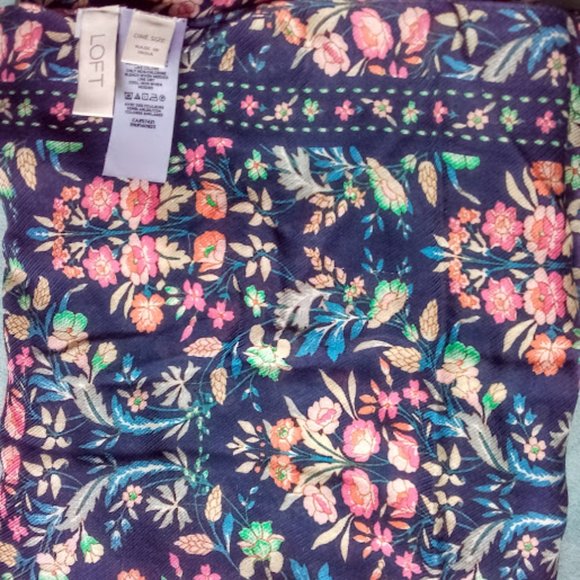 LOFT | Accessories | Loft Infinity Scarf Floral Trellis | Poshmark